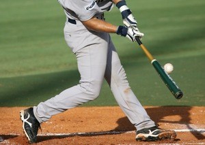 How to Hold a Baseball Bat Correctly (5-Step Guide)